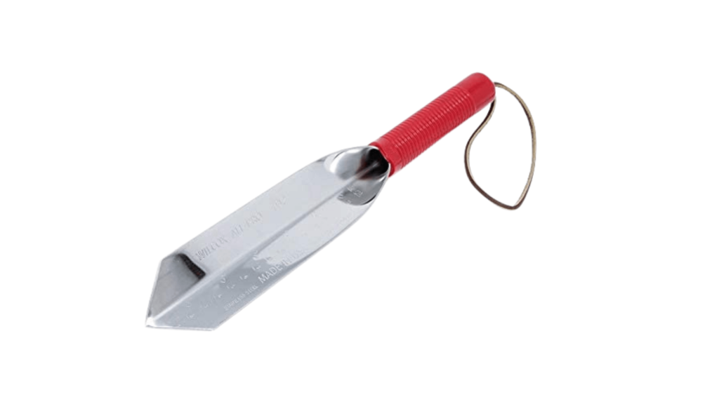 4 Best Garden Hand Trowels: Reviews And Buyer's Guide